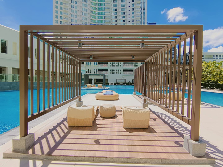 Resort Condo Unit Queen Bed Ayala Center - Solinea - Cebu City
