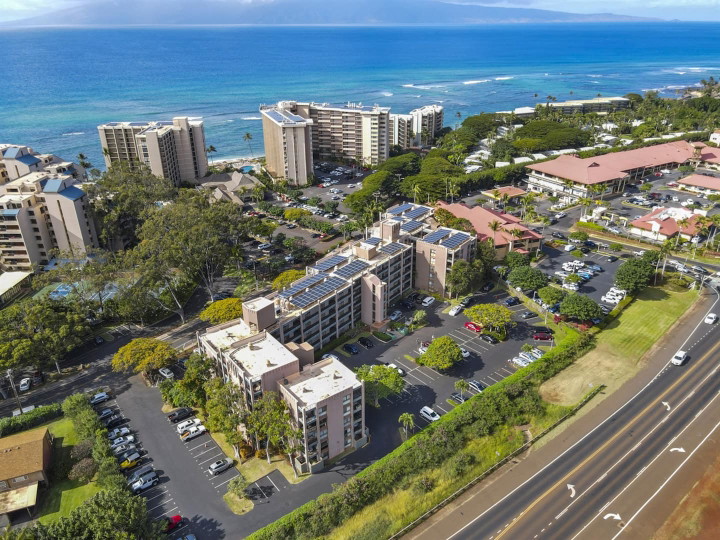 Stylish 1br Condo · Walk To Kahana Beach - Maui, HI