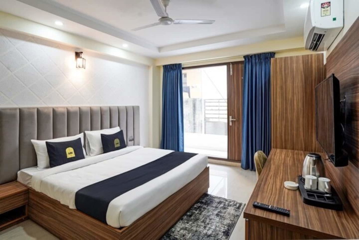 Affordable Stay | Party Heaven | No Restriction | - Gurgaon
