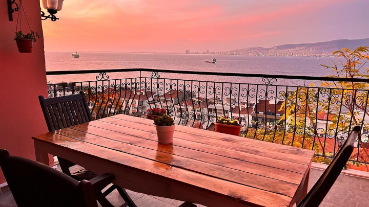 Taş Ev & Deniz Manzarası & İZmir - İzmir