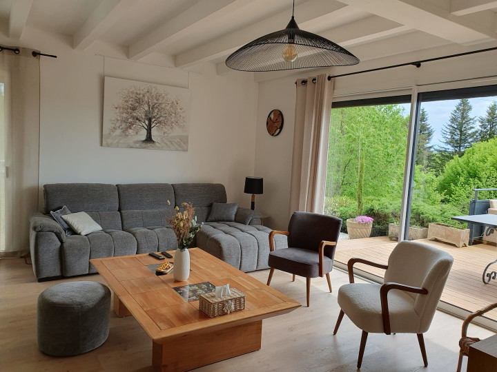 Family Home Near The Lake - Correze
