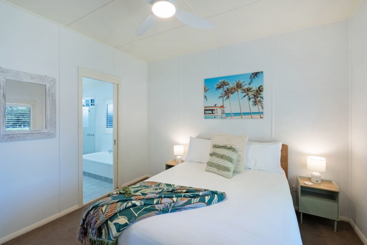 Lazy Dayz | Walk Everywhere | Central Huskisson - Huskisson