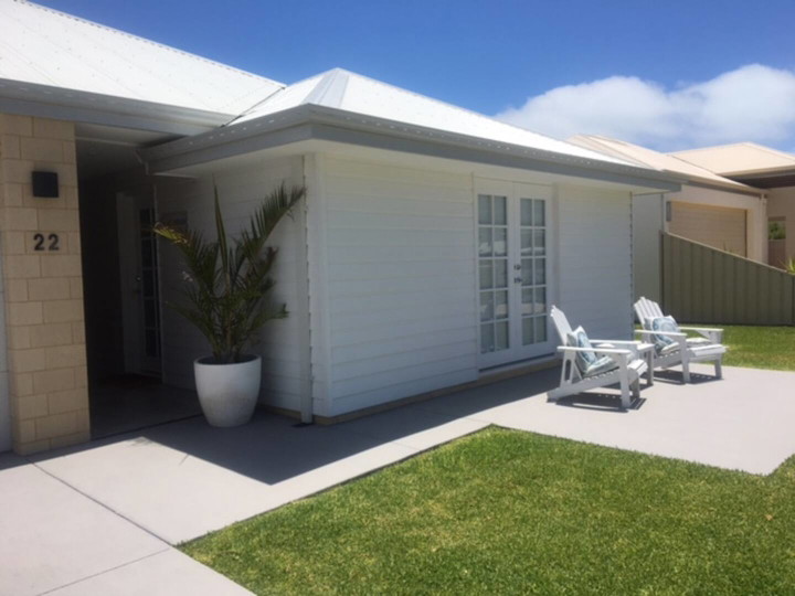 Jurien Bay Treat "Beachwood" Adult   Accommodation - Jurien Bay