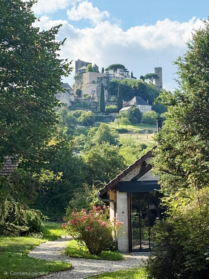 L'atelier Des Cloches - Au Pied Du Château - Turenne