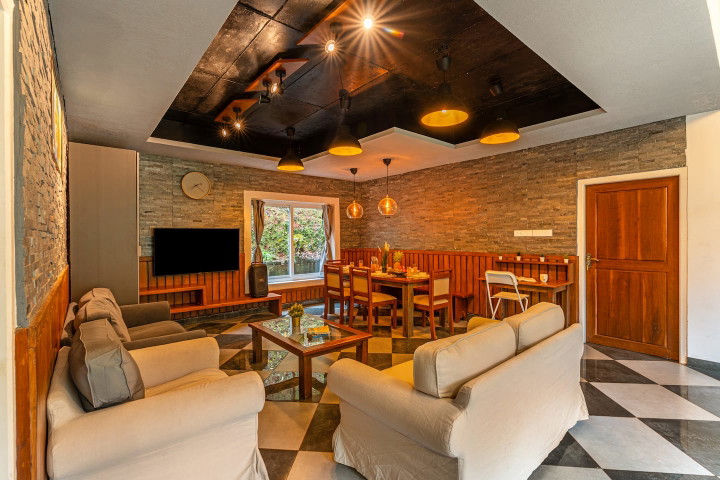 Luxury Villa With Pool, Gym & Hill Views - Munnar