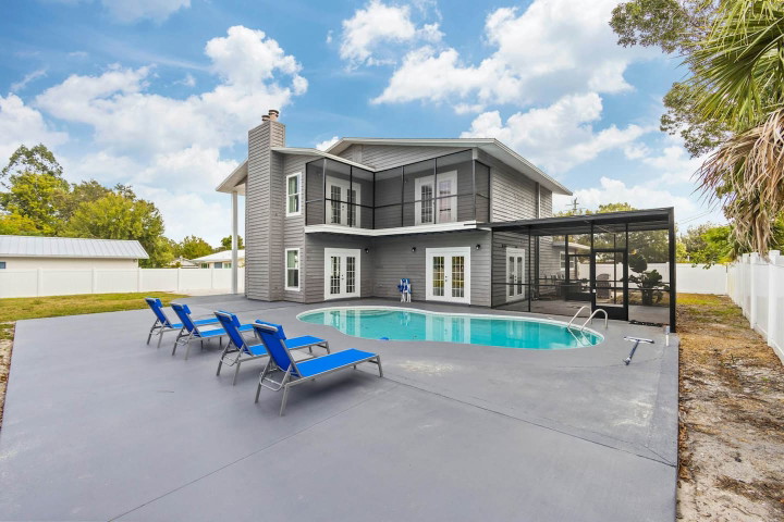 6br With Private Pool, Enclosed Yard, & W/d - Bradenton, FL