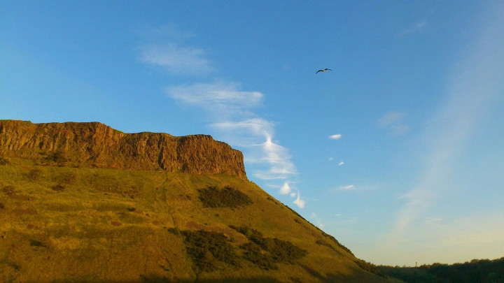 Idyll To Chill Beneath The Crags! - Leith