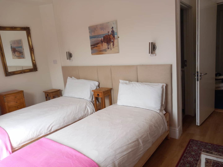 Wicklow Town Centre Room 1 (Own Bathroom) Halpins - Wicklow