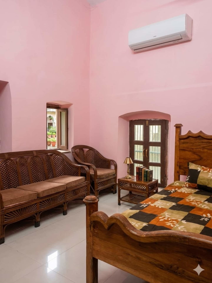 Aligarh Bungalow - Aligarh