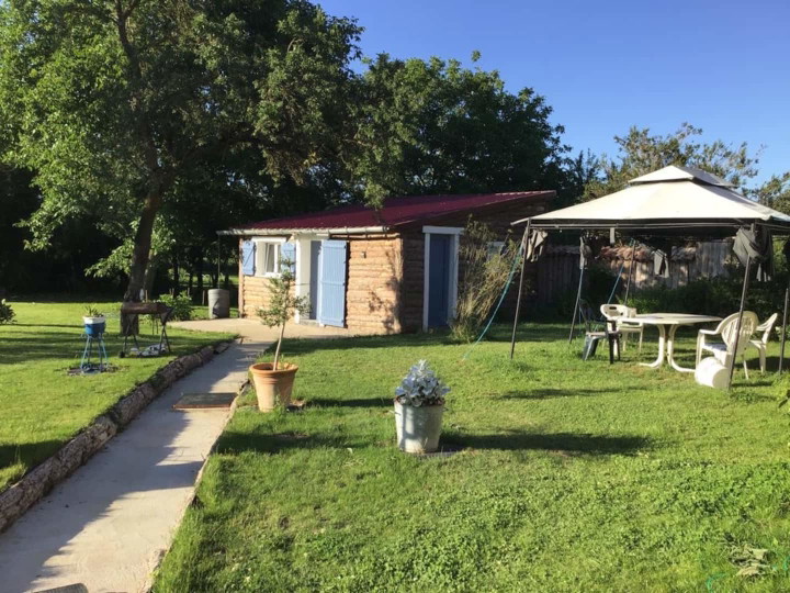 Maison Dans Le Jardin Avec Petite Terrasse - Meuse