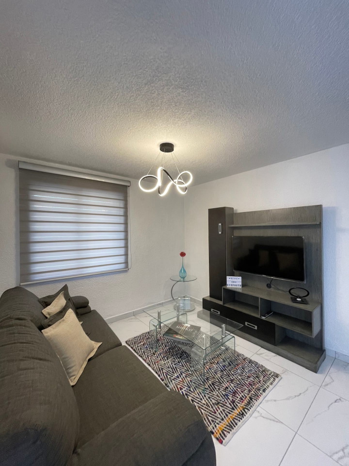 Well-located Small House, Near Telmex Auditorium - Guadalajara
