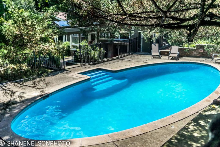 Mighty Hudson Views- Pool!!!! - Bear Mountain, NY
