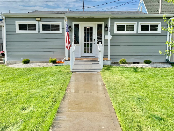 Spacious 3bd 2 Bath Home Close To Downtown Pc - Lake Erie, PA