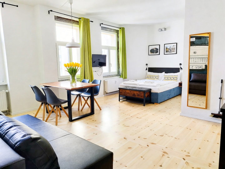Bright Studio In Friedrichshain · Fridayberlin - Berlin