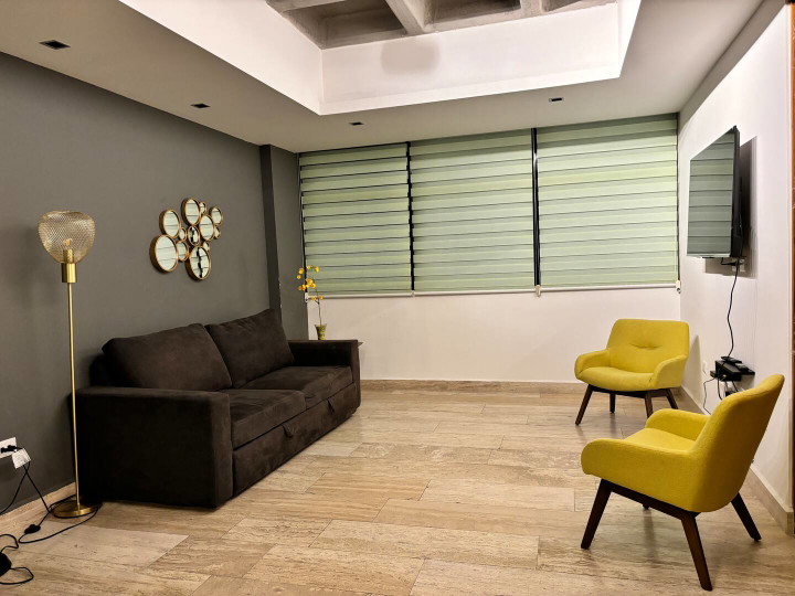Full Apartment With Balcony On Av. Carranza - San Luis Potosí