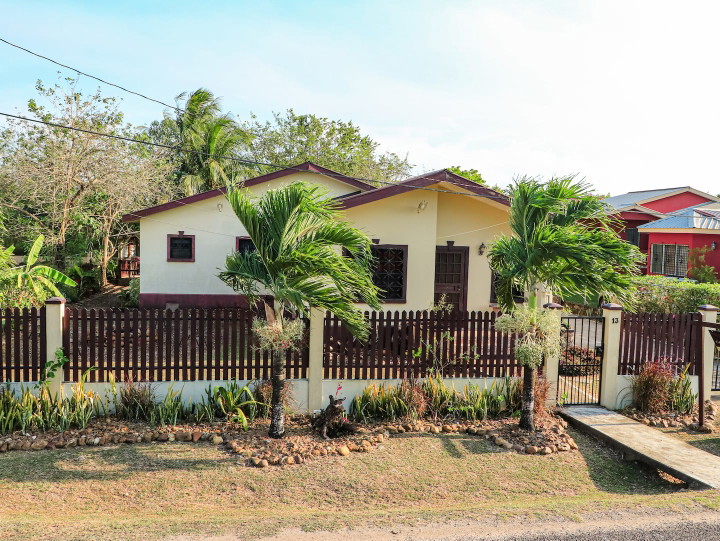 Capital Haven Guest House - Belmopan