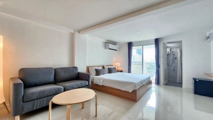 Private Apt In Ekkamai/thonglor - Bangkok