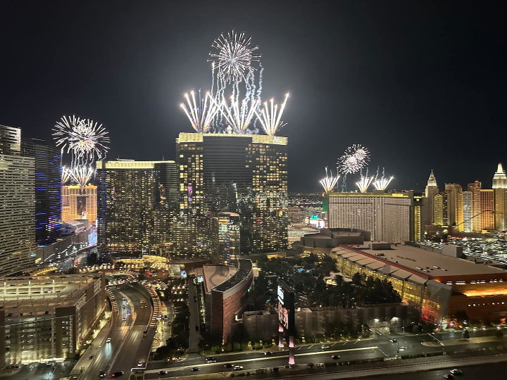 Citycenter Luxury 2bedrooms & Balcony 32nd Floor - Las Vegas, NV