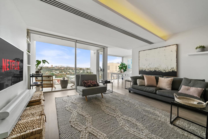 Luxury Sydney Residence | Pool, Gym & City Views - Randwick