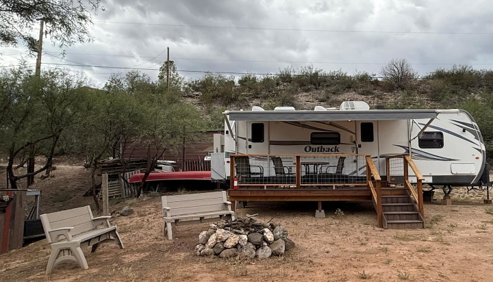 Private Rv On Creekfront Campsite - Arizona