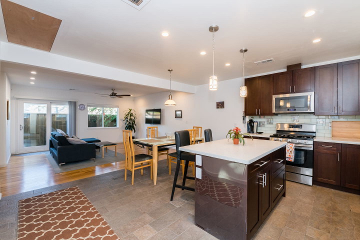 Comfortable Whole Home On Two House Lot - San Jose, CA