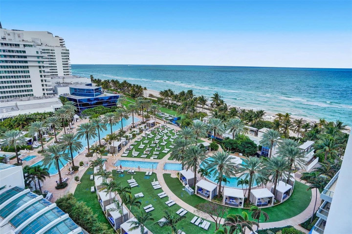 Fontainebleau Miami Sorrento Ocean View Jr Suite - Miami Beach