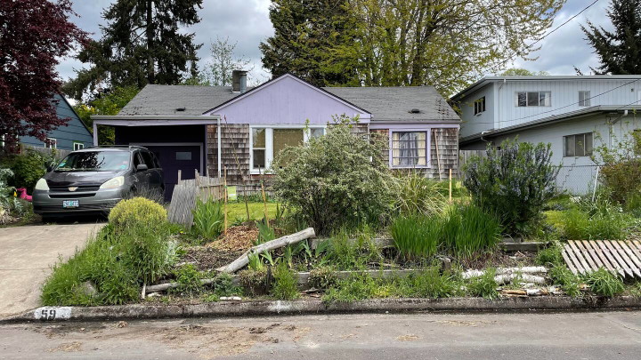 Artists Home By The River In Whiteaker - Eugene, OR