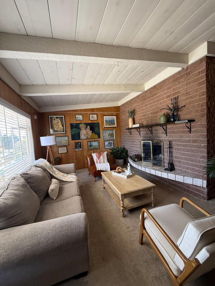 Coastal Retreat With Mid-century Charm 2br - Monterey, CA