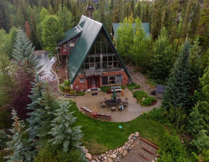 Winter Parks Most Unique Retreat !! Sleeps 14 - Winter Park, CO