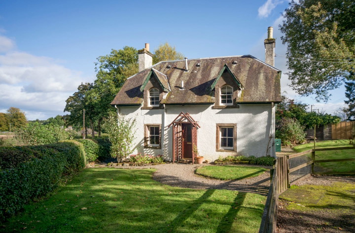 Picturesque Cottage In Stunning Perthshire - Crieff