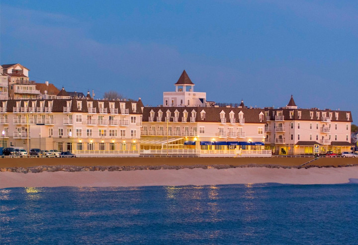 Nantasket Beach Resort - One King Ocean View - Hull, MA