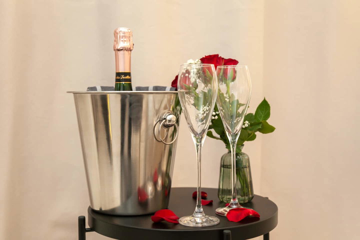 Suite Panthéon - Spa- Jaccuzi- Sauna-couple Clim - Meaux