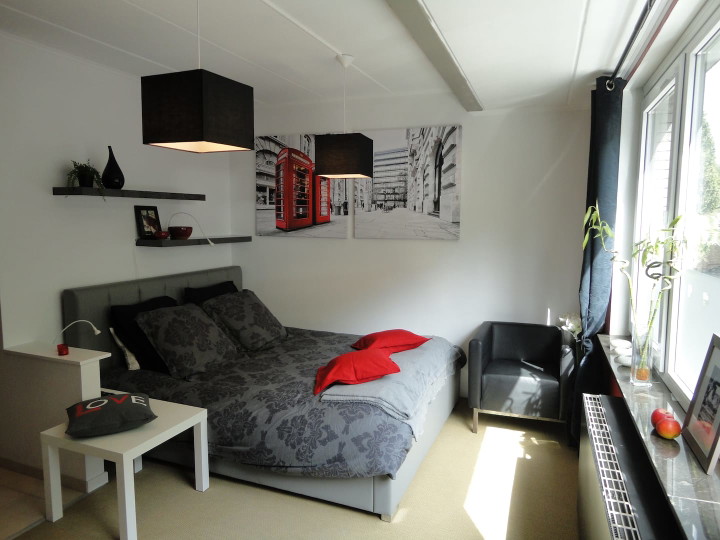 A Namur Même: Studio Connecté + Parking Gratuit - Namur