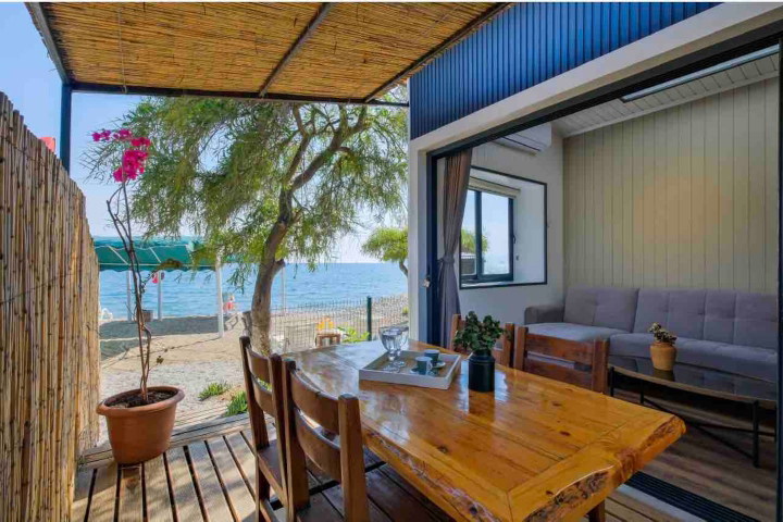 A Spacious Bungalow Offering Sea And Beach Comfort - Fethiye