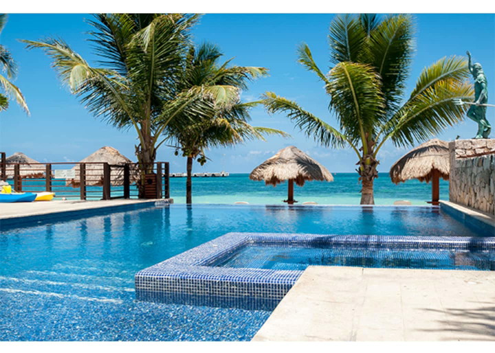 Beachfront Condo | Free Summer Golf Cart - Puerto Morelos