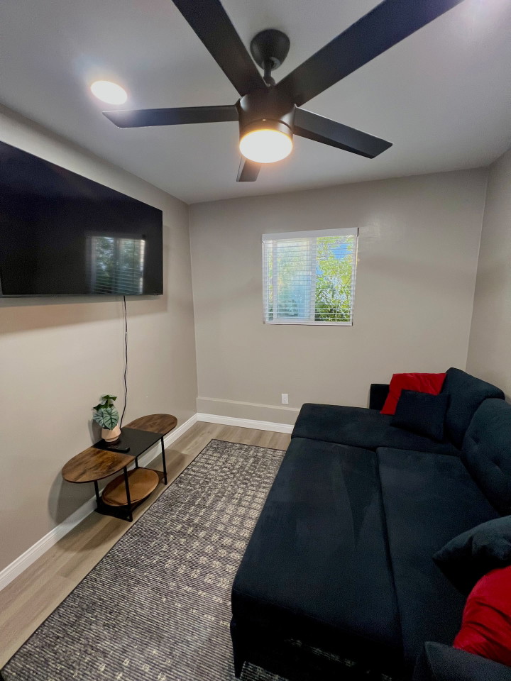 Guest Suite In Norwalk | Central La. - Norwalk, CA