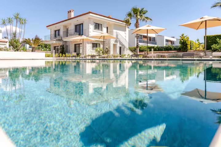 2+1 Apartment With Upper Floor Balcony - Çeşme