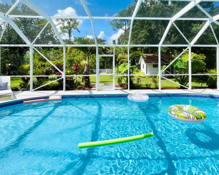 Jupiter Estate W/ Heated Pool Beautiful 1acre Yard - Jupiter, FL