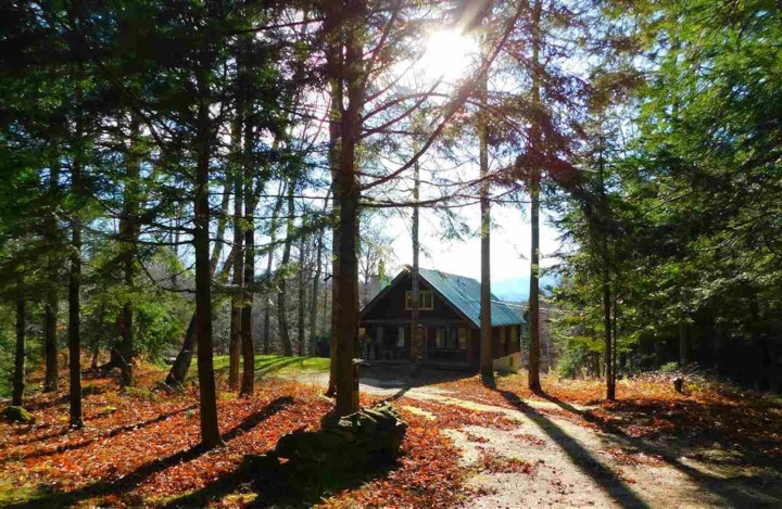 10 Min From Stratton! Log Cabin W/ Beautiful Views - Vermont