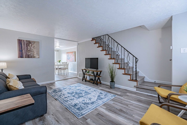 "The Gallery" Art-inspired 3br 2b Allentown - Allentown, PA
