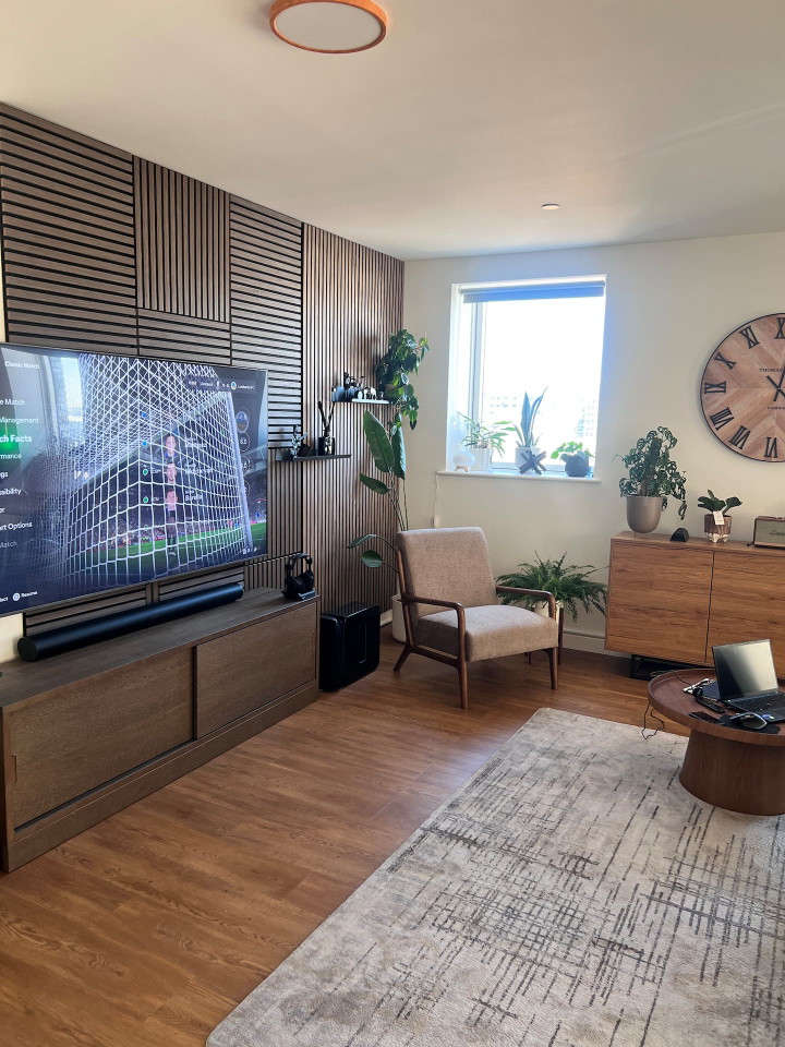 Modern 2 Bedroom Apartment Near Train Station - Greenwich
