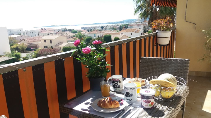 Spacious T3 With Unobstructed View + A Locked Garage - Cagnes-sur-Mer