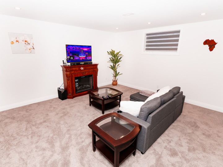 New Spacious 2br Suite | Private Entrance| Parking - Ottawa