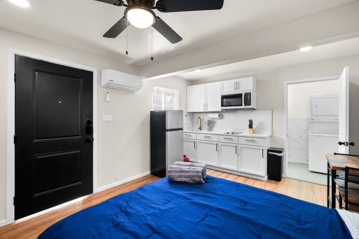 New Studio With Private Backyard - El Paso, TX
