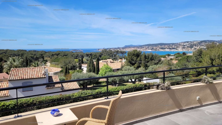 Beautiful Apartmentairco With Terrace And Sea View Swimming Pool For 6 - Sanary-sur-Mer