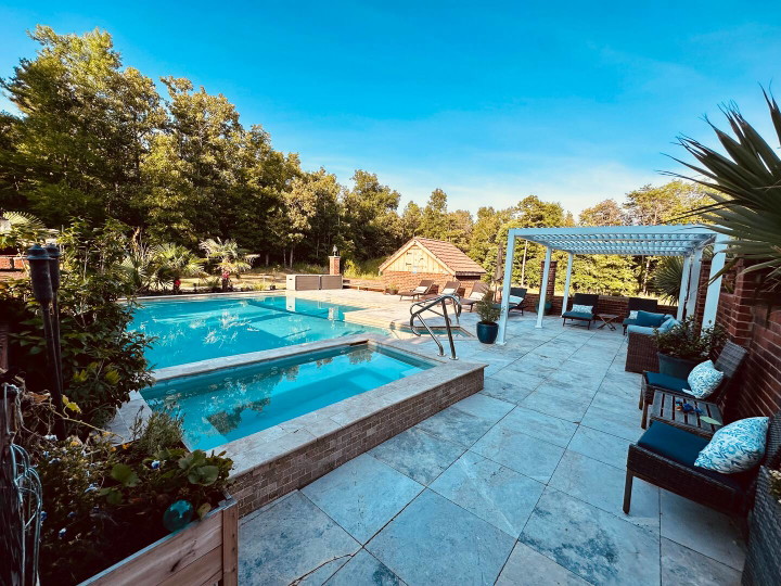 Spacious Cottage With Salt Water Pool And Hot Tub - Rock Hill, SC