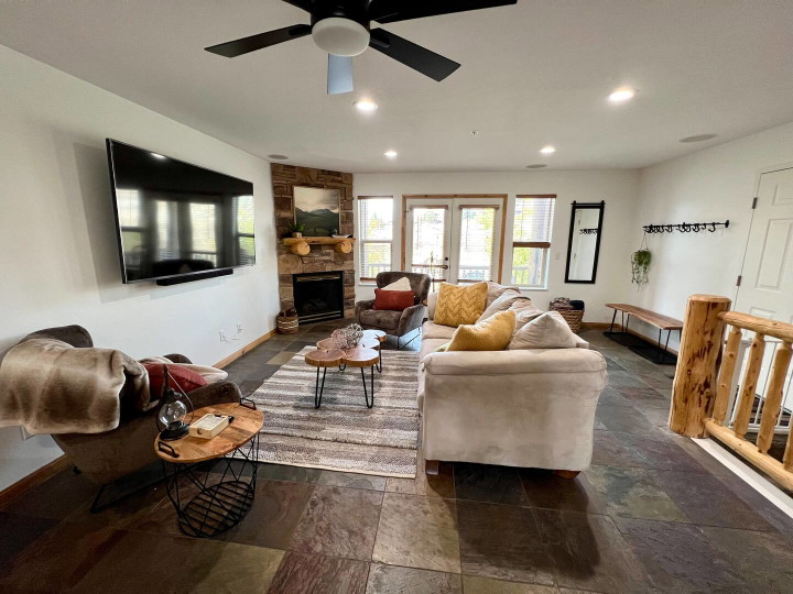 Spacious, Comfortable, Scenic Views & Room For 11 - Ogden, UT
