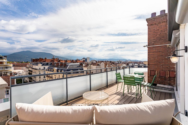 The Attic, Terrace, Garage, Top Floor. - Grenoble