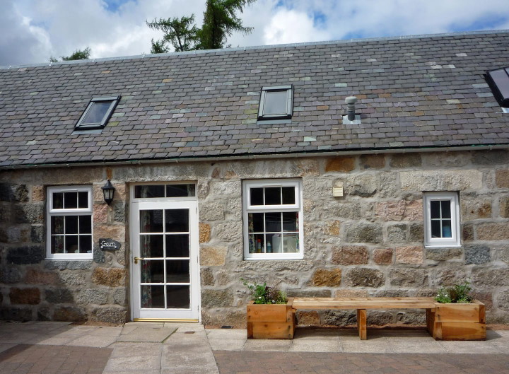 Gairn Cottage - Balmoral Castle