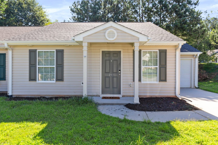 Game Day Base Seneca Townhome Near Clemson - Seneca, SC